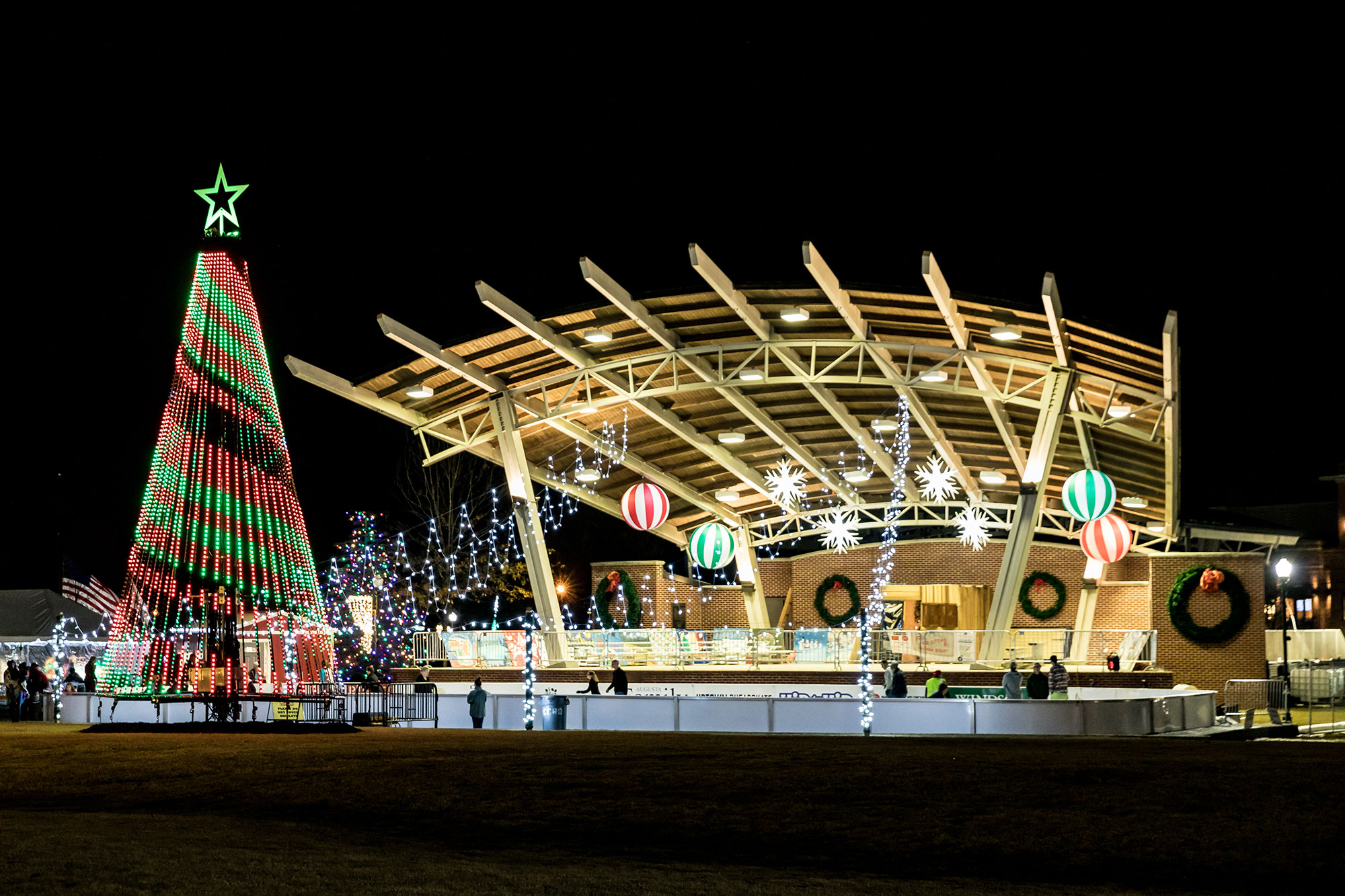 Enjoy Holiday Magic at Ice-Skating Rinks in Georgia | Explore Georgia